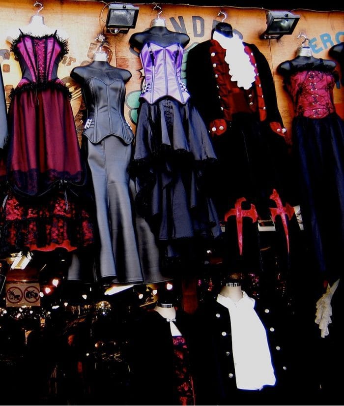 Gothic Clothing Trends With Dark gothic aesthetic Are A Great Trend ...