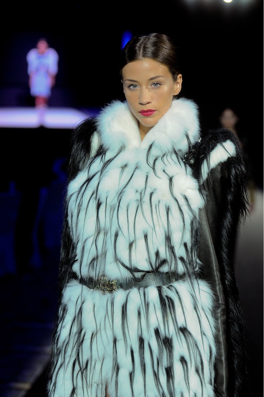 Fashion Designers Express Their Vision On How Clothing Should Be Worn ...